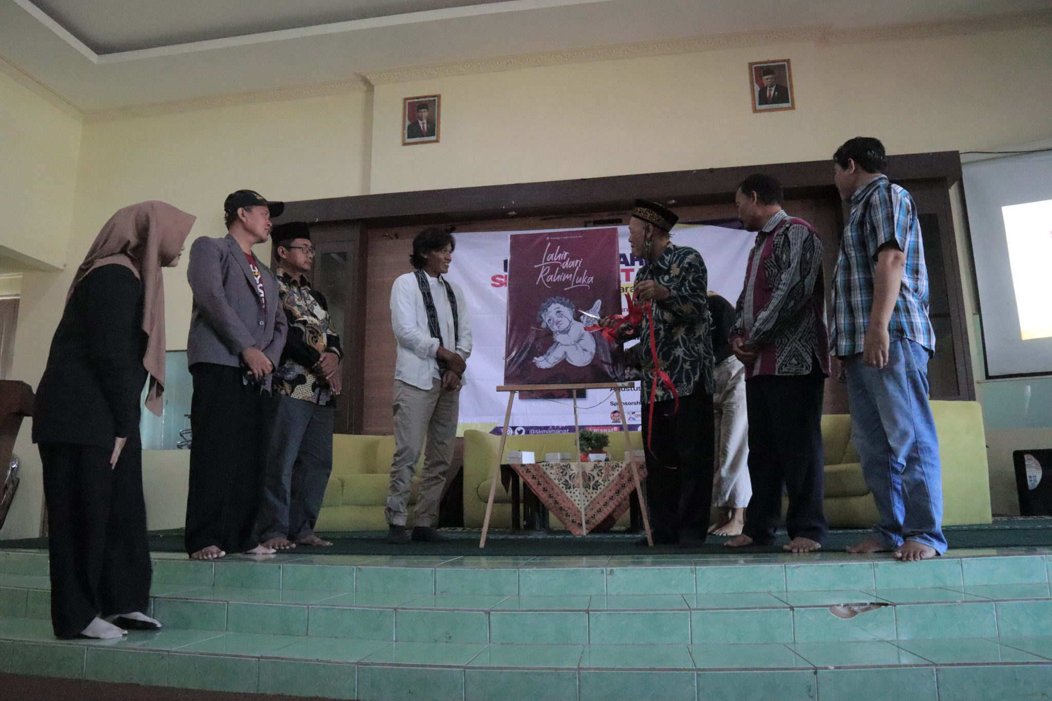 SKM Amanat Luncurkan Antologi Cerpen Berjudul "Lahir Dari Rahim Luka ...