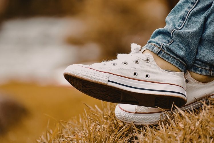 6 Rekomendasi Model Sepatu Bagi Mahasiswa – Amanat.id