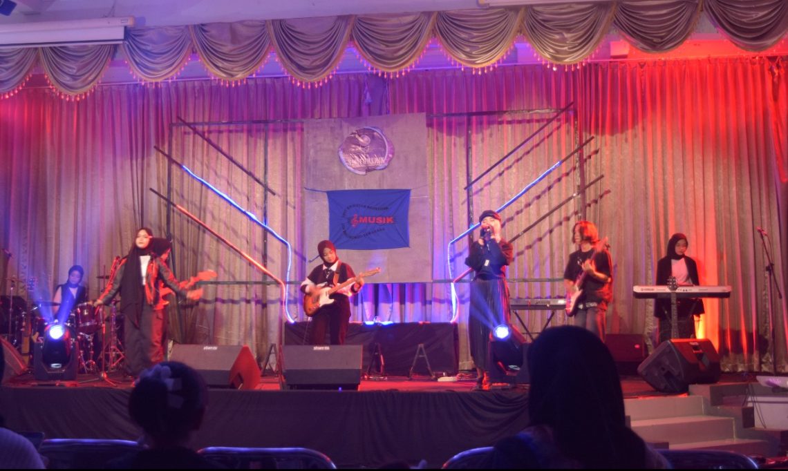 Simfoni ke-XIX, UKM Musik UIN Walisongo Tampilkan Paduan Suara dan Band ...